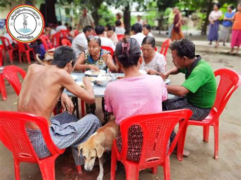 ချင်းတွင်းမြစ်ကမ်းဘေးကျေးရွာများသပိတ်စစ်ကြောင်းက နှစ်ရှည်စစ်ရှောင်စခန်းရှိ ပြည်သူများကို အာဟာရဒ