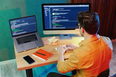Full Stack Developers Vs Specialized Developers