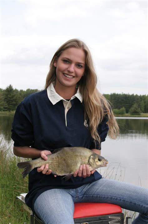 Joyce Van Nimmen Niet Alleen Getalenteerd Fotomodel Ook Getalenteerd