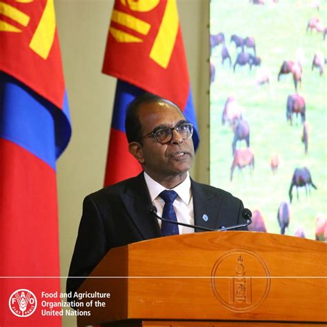 Винод Ахужа Дэлхийн ХАА н хөгжлийн түүхийг сөхвөл улс орнууд хямралыг боломж болгон хувиргаж