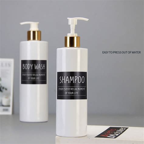 Badu Bg Дозатор за бял сапун 500 Ml с черни етикети Шампоан за баня Балсам за измиване на тяло