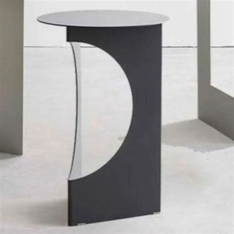 Grey Iron Corner Table At Rs 500 In Mumbai Id 2853314305712