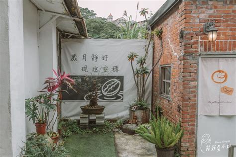 安坑輕軌一日遊蔬食餐廳料多實在觀賞世界級雕刻作品搭輕軌嚐美食遊新店 輕旅行