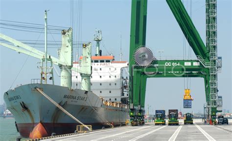 FIRST PORT ECO FRIENDLY ANTARA Foto