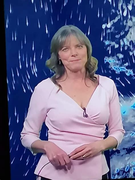 Pin By James Johnston On Weather Girls Tv Girls Tv Presenters Female