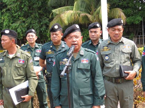 Msjtv News កម្លាំងសមត្ថកិច្ចនគរបាលខេត្តបាត់ដំបងធ្វើ សមយុទ្ធដើម្បីត្រៀមរក្សាសន្តិសុខ