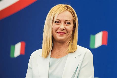 فضيحة والد رئيسة وزراء إيطاليا المقبلة تاجر مخدرات ما علاقة المغرب؟