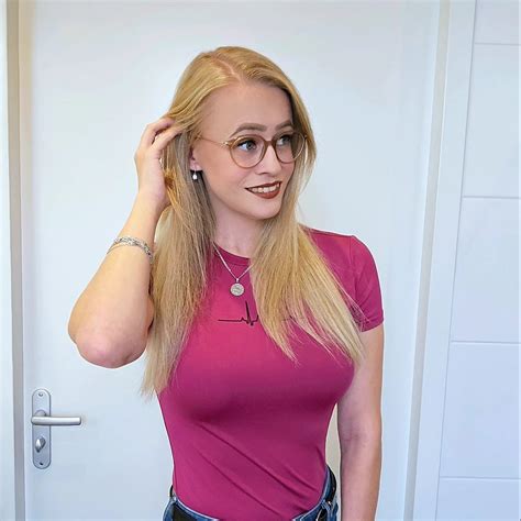 History With Kayleigh Facebook