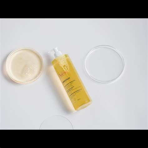 ПОЧИСТВАЩО РЕЛИПИДИРАЩО ОЛИО Eau Thermale Avène