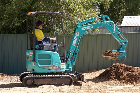 What Is The Minimum Turning Radius Of A Kobelco Sk17sr 17 Tonne