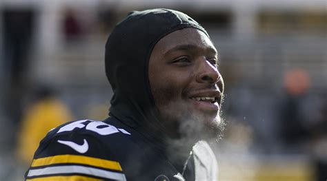 Leveon Bell Holdout Steelers Wont Rescind Tender Sports Illustrated