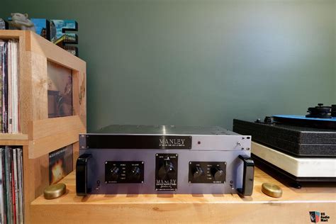 Vtlmanley Labs Reference Full Function Tube Preamp Wfloating