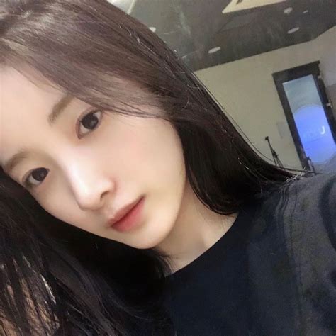 Mori Koyuki Yuki Purple Kiss Selca Icon Pfp Kpop Red Aesthetic Yuki Orange Aesthetic