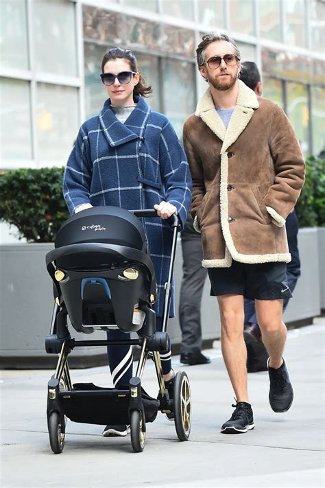 Who Is Anne Hathaways Husband Meet Adam Shulman Who