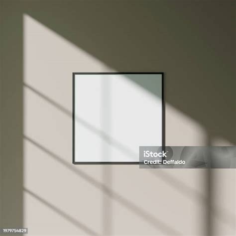 창문 그림자가 있는 벽에 매달려 있는 포스터 프레임 모형 정사각형 구성에 대한 스톡 사진 및 기타 이미지 정사각형 구성