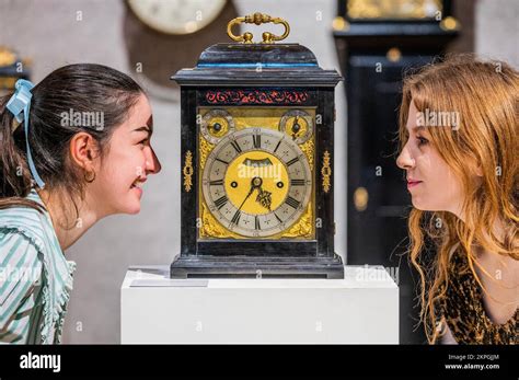 London Uk 28th Nov 2022 The Leading Clock Was The Late 17th Century