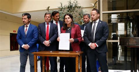 Chile Vamos Ingresa Acusaciones Constitucionales Contra Los Ministros Ángela Vivanco Y Sergio