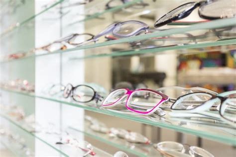 Expressing Your Personality Can Wearing Eyeglasses Be A Fashion
