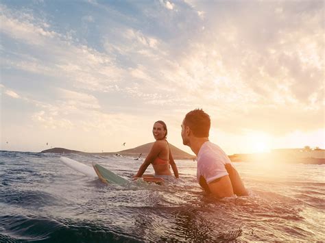 Dating Is Like Learning To Surf There S Always Another Wave Toronto Sun