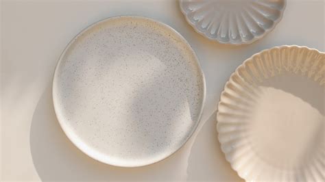 How To Mix And Match Plateware For The Most Unique Dining Set