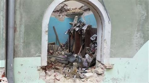 Наслідки влучання ворожої ракети в житлові будинки у Львові Youtube