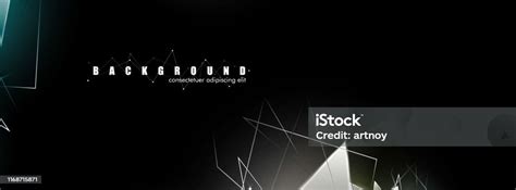 겹치는 빛나는 삼각형이 있는 추상적 배경입니다 격리 된 검은 색 배경 Eps 10의 벡터 그림 3차원 형태에 대한 스톡 벡터