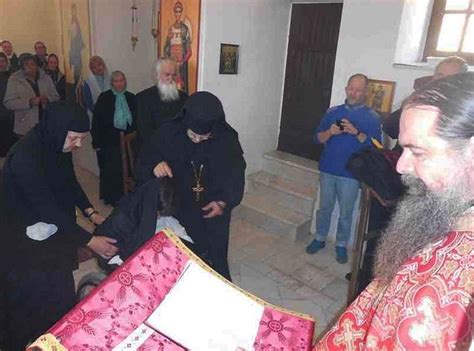 Литургија Пређеосвећених Дарова и монашење у манастиру Венчац Православие Ru