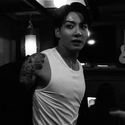 ⋆ ୨୧ ⋆ в 2024 г Певцы Самые привлекательные мужчины Фотографии профиля