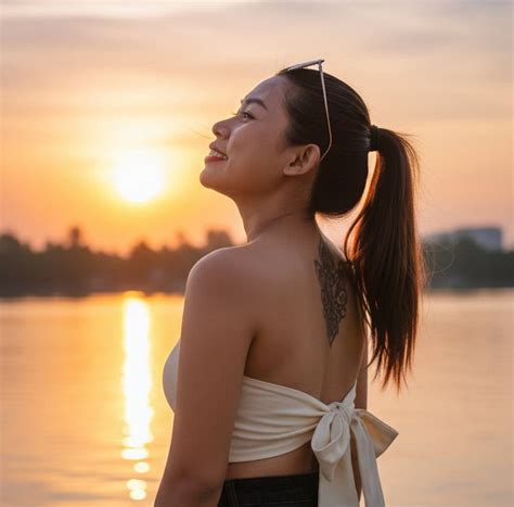 Pornpan 🍛🔥 ผัดกระเพราพริกแห้ง กุ้ง หอยแมลงภู่ ตับหมู 🔥🍛 แซ่บเด็ดถึงเครื่อง กระเพราสไตล์