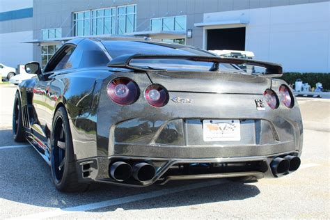 This Nissan Gt R R35 Demands 197500 Packs Custom Carbon Fiber