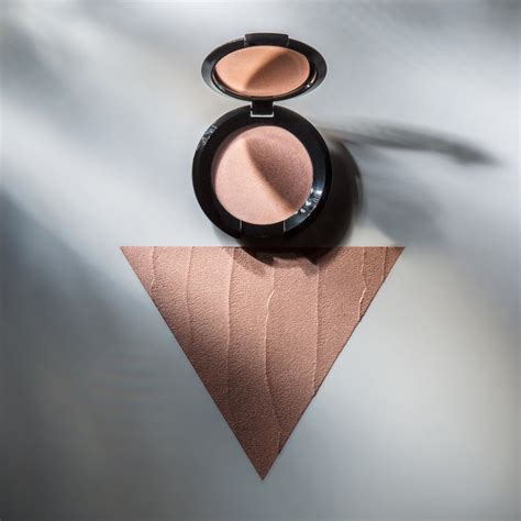 Phosphene Rare Light Crème Luminizer Rituel De Fille