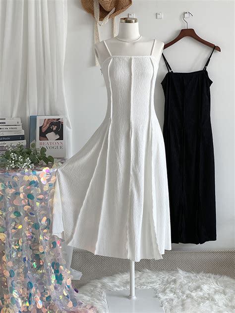 엔틱 아웃라인 롱원피스 우아한 코르셋핏 도톰한 슬림 A라인 롱원피스 타이트 하게 붙는 나시 롱원피스 봄 가을 겨울 원피스 에이블리