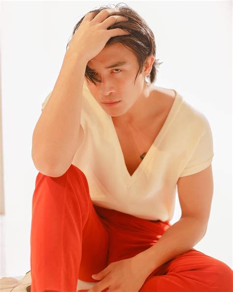 Get Your Shawtout From Rob Gomez