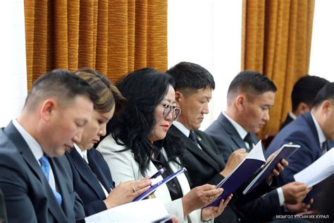 Г Занданшатар Авлигатай тэмцэх хөрс суурь төрийн албан хаагчийн ёс зүйн тухай хуулиас эхэлнэ
