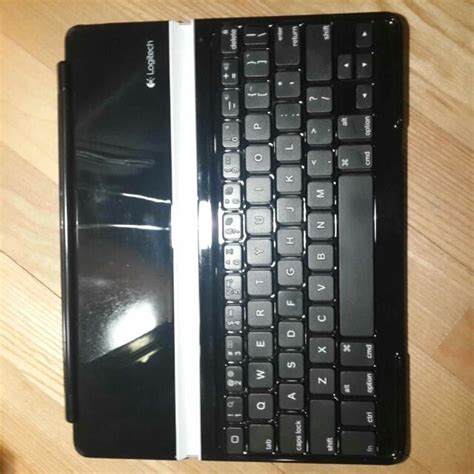 Logitech Bluetooth Keyboard Computers Tech Parts Accessories Networking On Carousell