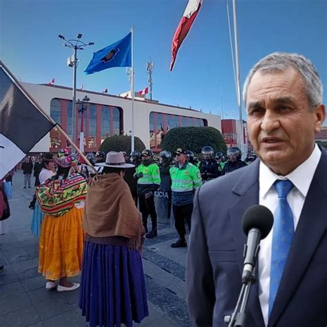 Vicente Romero Llama Trapos Negros” A Banderas De Luto Ondeadas En Puno Infobae