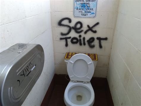 Kauai Naked Hiking Sex Toilet Collectors Realm 3