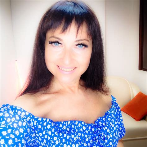 Ericaedmonton Cam Model Free Live Sex Show And Chat Stripchat