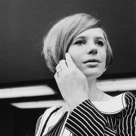 20 Vintage Photographs Of A Young And Beautiful Marianne Faithfull In