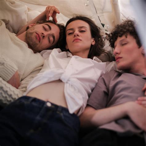 What Does It Mean To Be Polyamorous Polyamorous Relationship