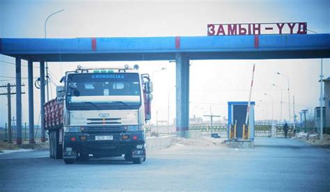 Наадмын амралтын өдрүүдэд Замын Үүд боомтын үйл ажиллагаа ХЭВИЙН үргэлжилнэ