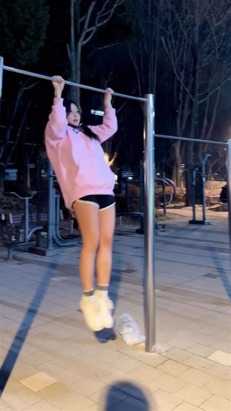 Annyeong Choi 🇰🇷 꿈 속 같았던 제주⭐️ 모든 시간이 좋았다 좋았던 기억들은 왜인지 자꾸 아끼게 된다 그러다 못 올린 좋은 기억들이 많아서 호다닥 올려버려