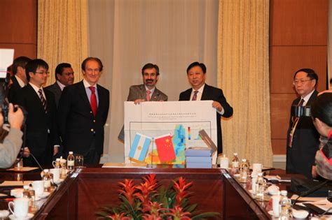 汪民副部长会见阿根廷矿业国务秘书豪尔赫 马约拉尔一行 中国地质调查局