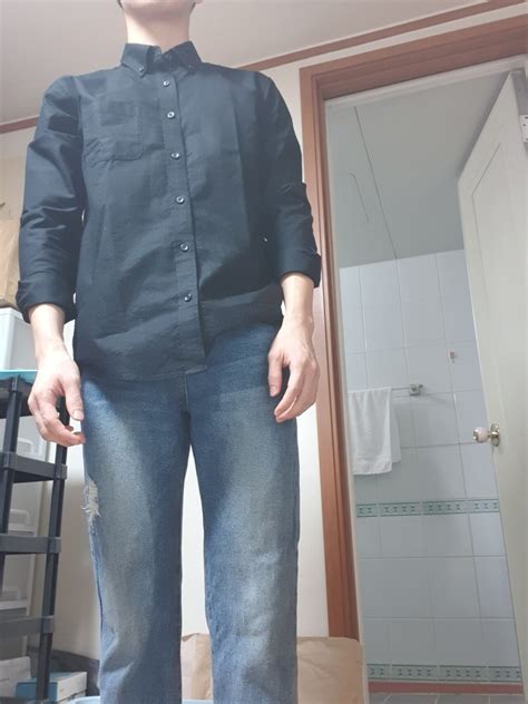 형님들 이 검정셔츠에 어울리는 청바지 골라주시면 감사하겠습니다 패션 에펨코리아