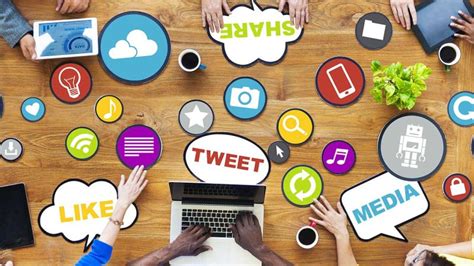 Kritika Patiyal On Linkedin Hiring Social Media Expert Location Noida 16 Work From Office Share