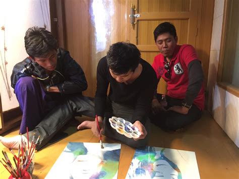 နေတိုးကိုယ်တိုင်ဆွဲထားတဲ့ ပန်ချီကားထဲက ကောင်မလေးဟာဘယ်သူဖြစ်မလဲ Myanmarload