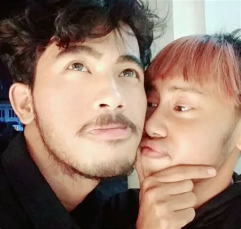 8 Fakta Neng Gadis Satrio Viral Di TikTok Kolab YouTube Ismi Sampai Joget Di Kuburan