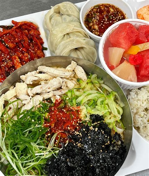 영양사 이소연 ෆ̈ 마늘수육 And 종가집 보쌈김치 And 새우젓 And 해우막국수 And 야채쌈 And 쌈장 And 청양고추 And 시금치된장국 👩🏻‍🍳 D 1 막바지 힘내시라는 의미로 응원