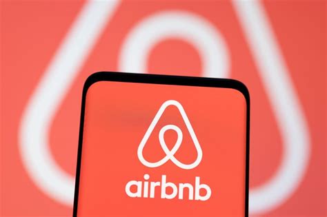 airbnb dejó de operar en pesos y aún quienes reserven dentro de la argentina deberán pagar en