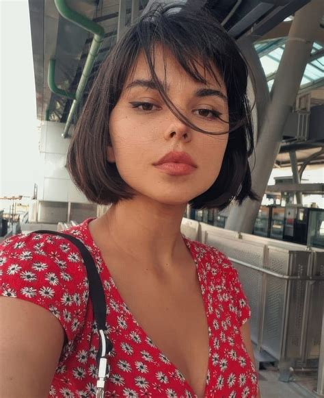 25 Edgy Short Bobs With Wispy Bangs Styleoholic